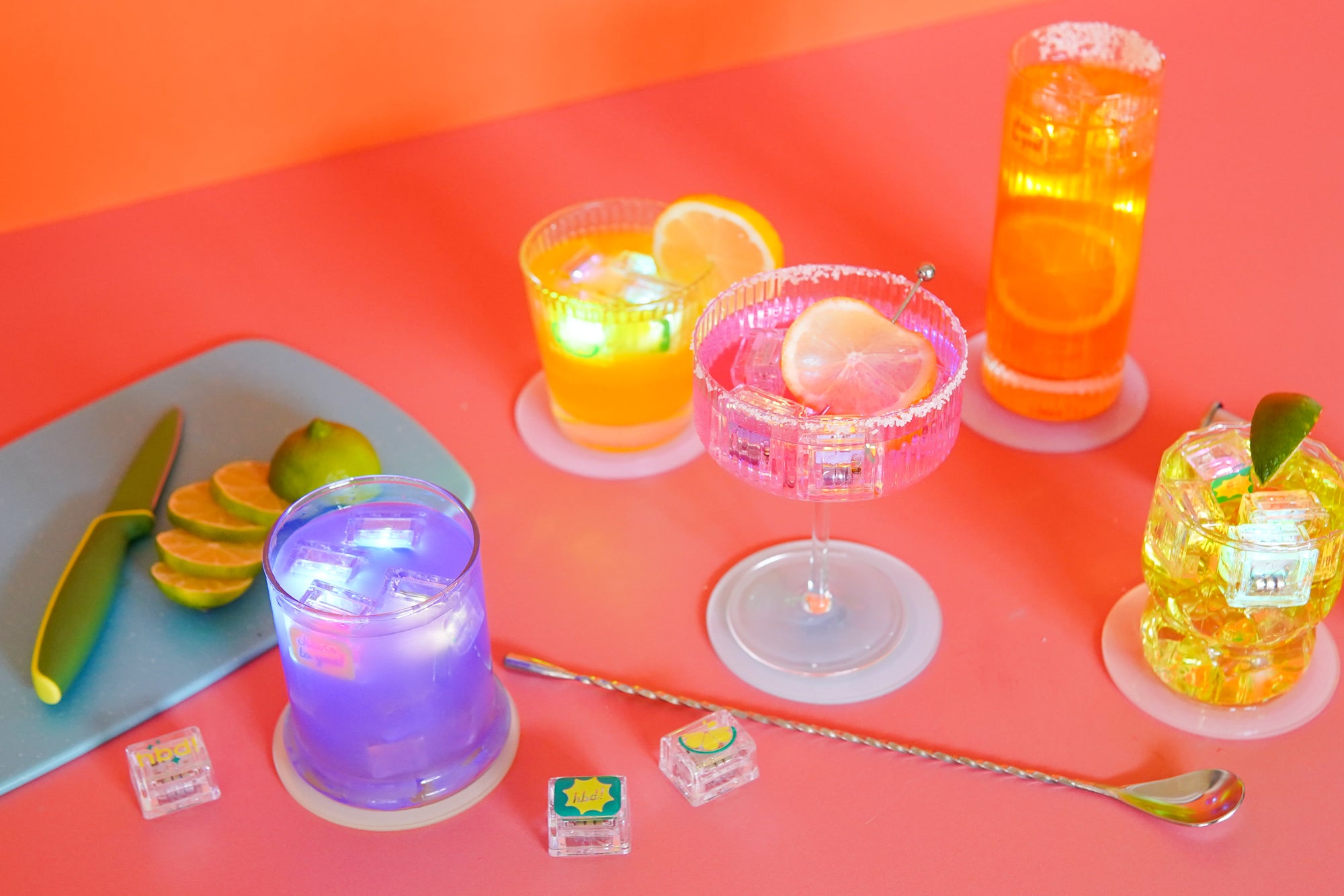Glo Cubes - The original liquid-activated drink cube.