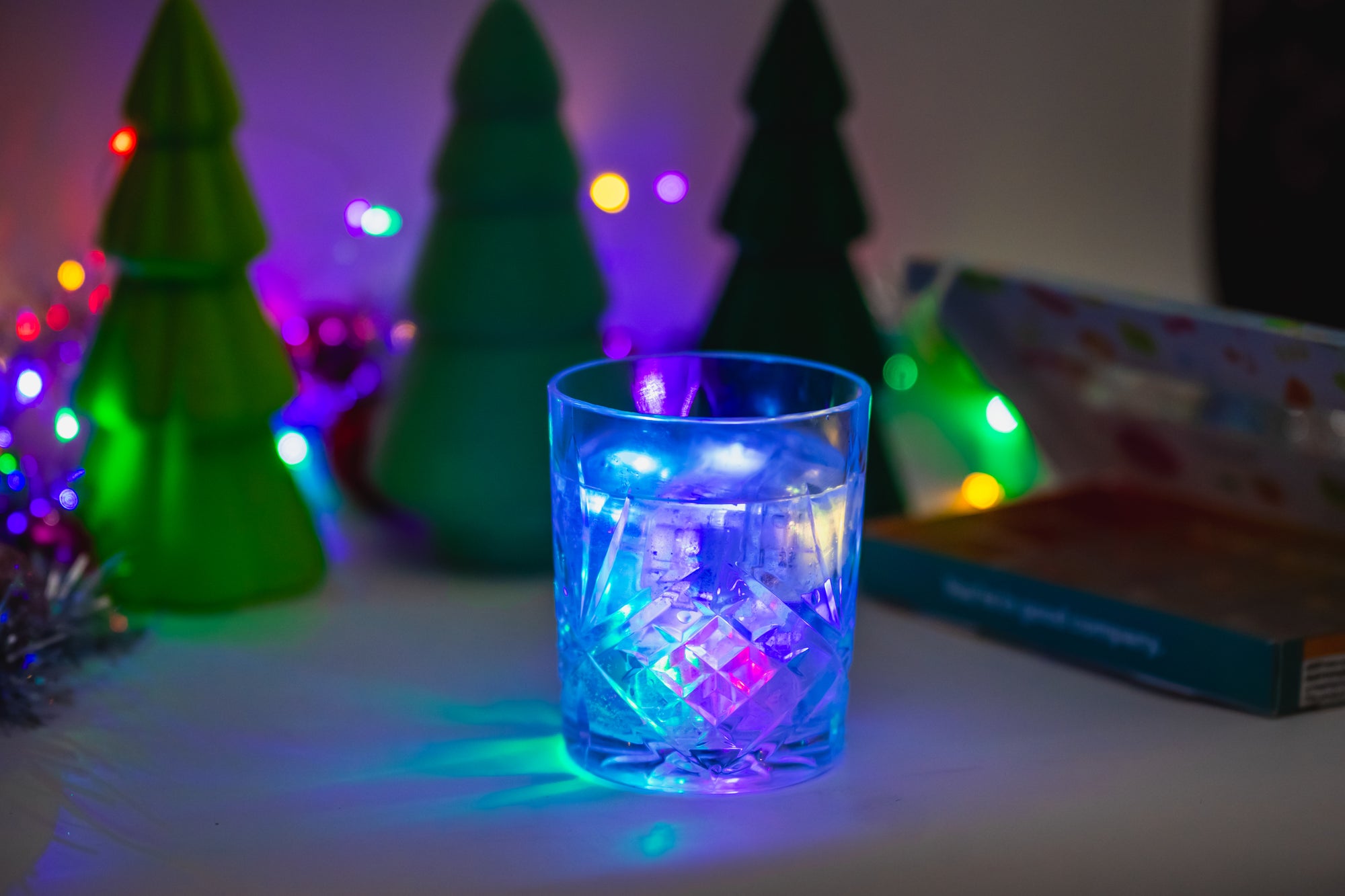 Glo Cubes - The original liquid-activated drink cube.