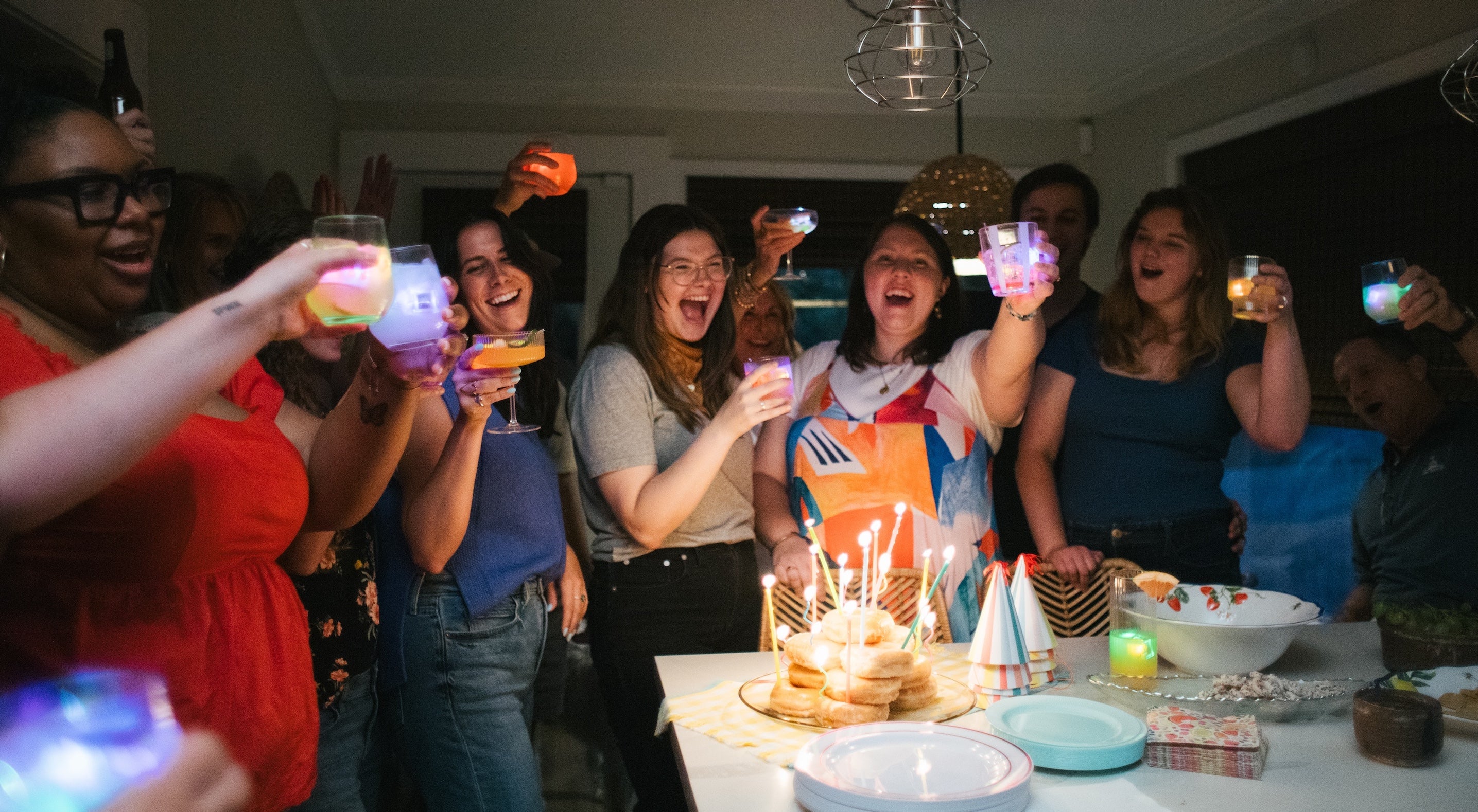 Glo Cubes - The original liquid-activated drink cube.
